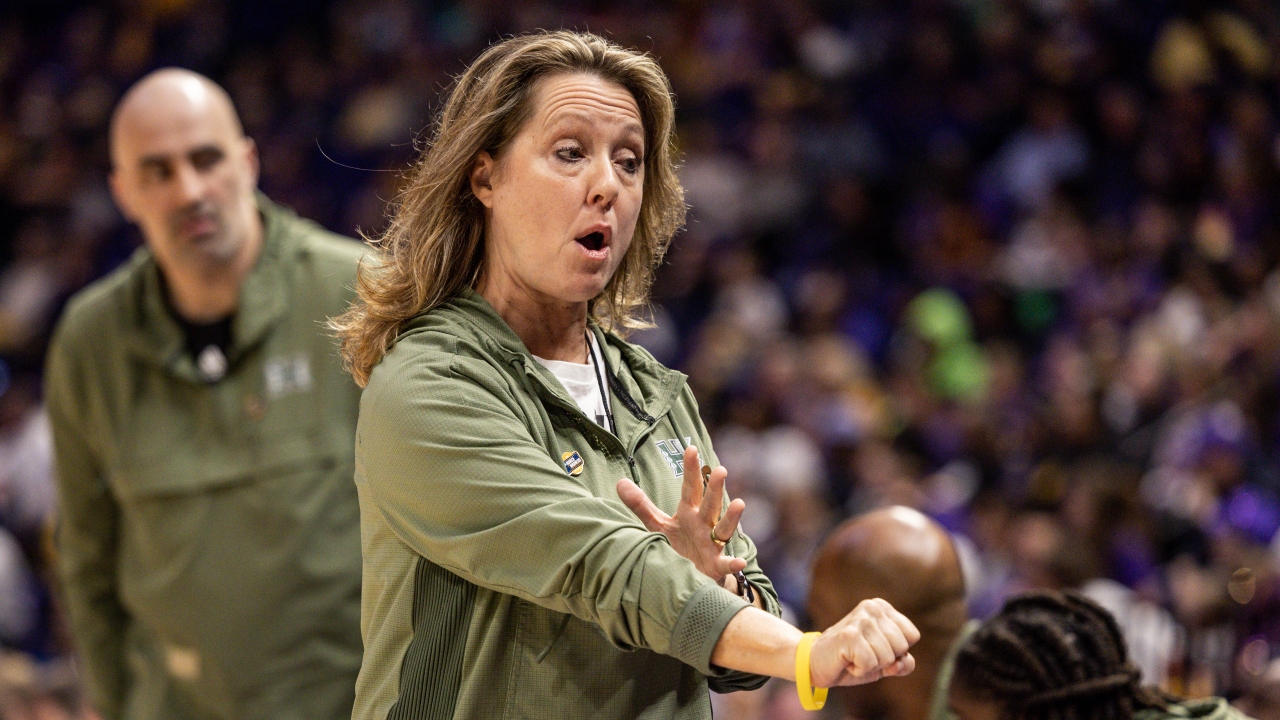 WATCH: Hawaii Laura Beeman postgame after loss to LSU in NCAA ...